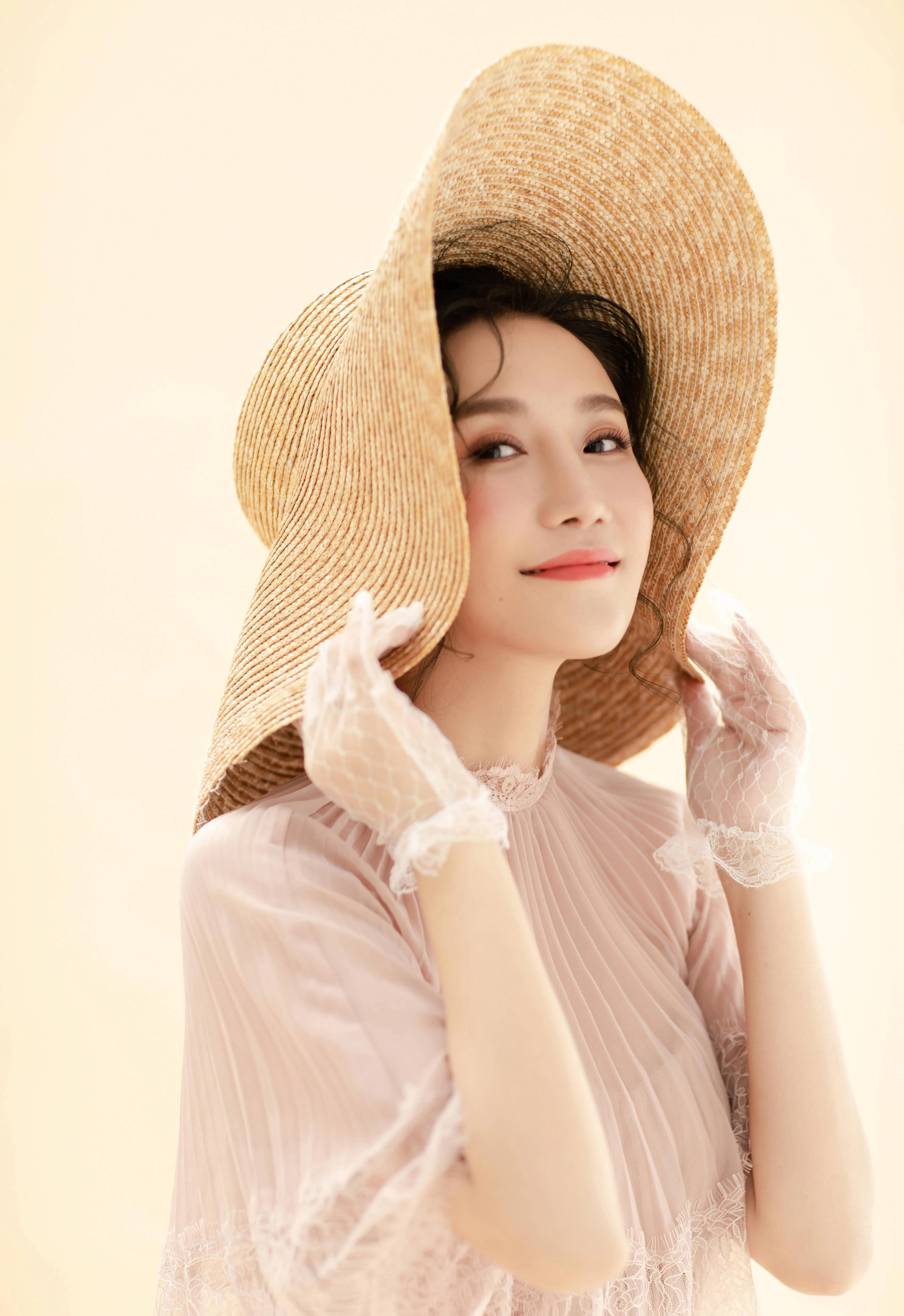 "Childhood Goddess" Wang Liwen, married Yang Shuo when she was popular ...