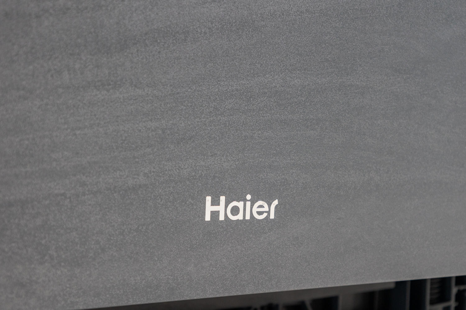 Large-capacity dishwasher more suitable for Chinese - Haier W50 - iNEWS