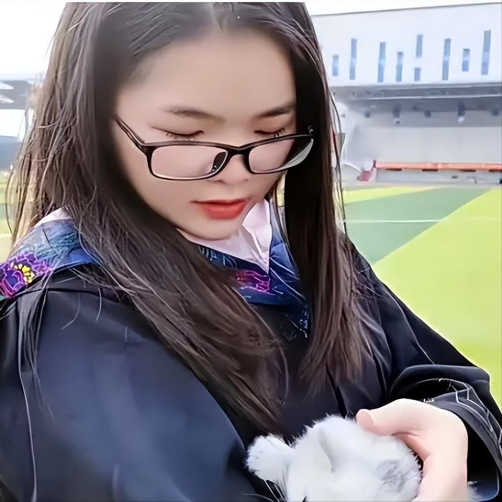 Wang Liyun wrote in memory of Danning late at night: "Good boy, you ...