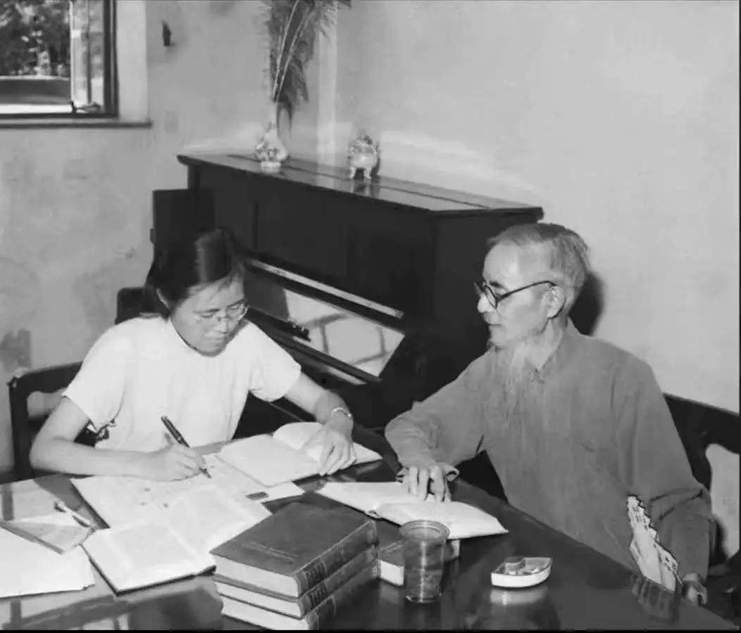 The cute little girl in Feng Zikai's painting has passed away - iNEWS