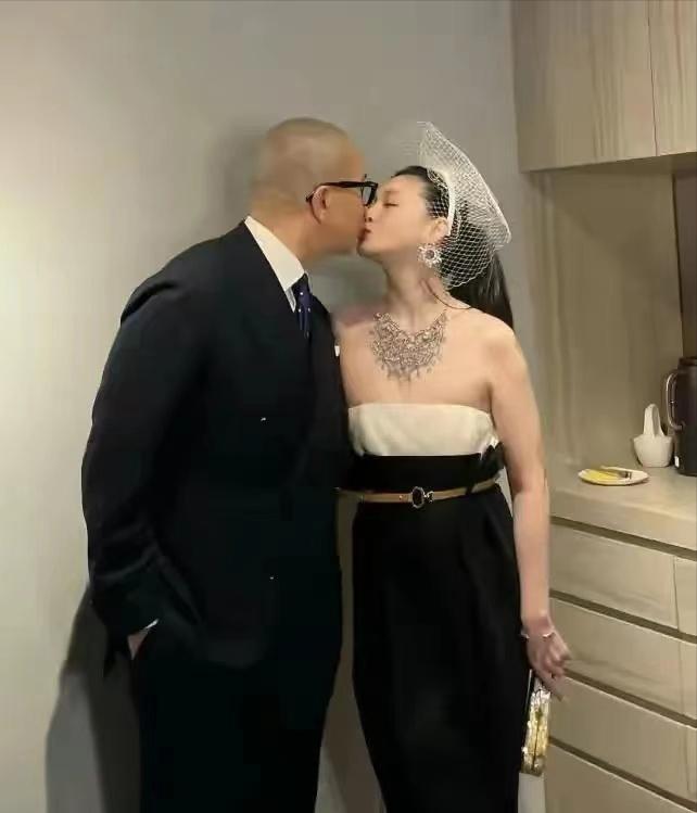 After picking up Junye's life in his hometown in South Korea, no wonder he can't wait to marry ...