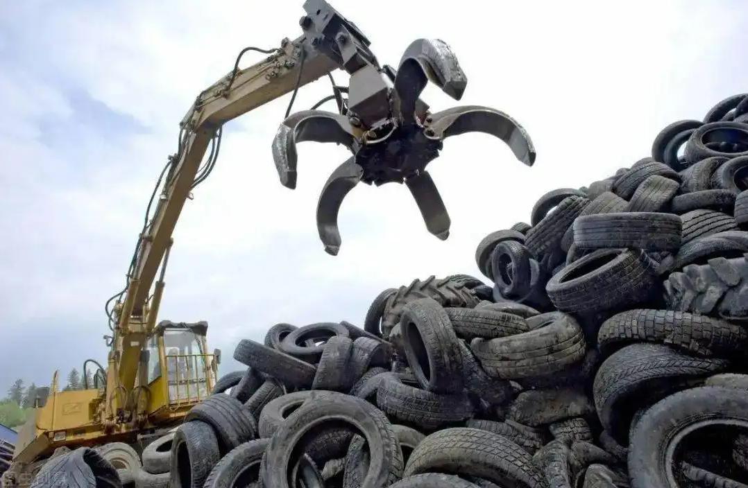 When Americans build roads, they have to pre-embed a layer of tires ...