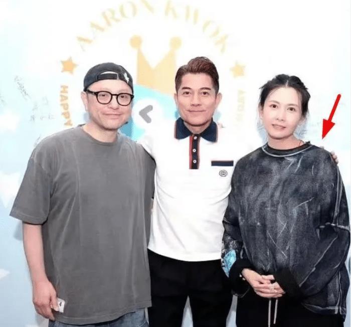58-year-old Aaron Kwok's birthday party, Qiu Shuzhen rarely appeared in ...