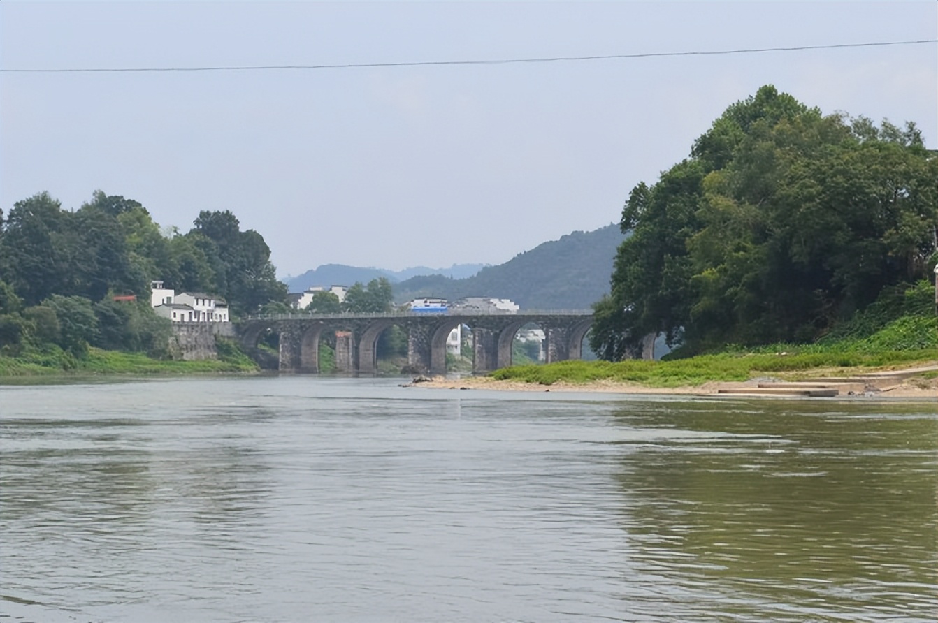 Walking in the village of Anhui and Jiangxi - Yuliang Ancient Dam - iNEWS