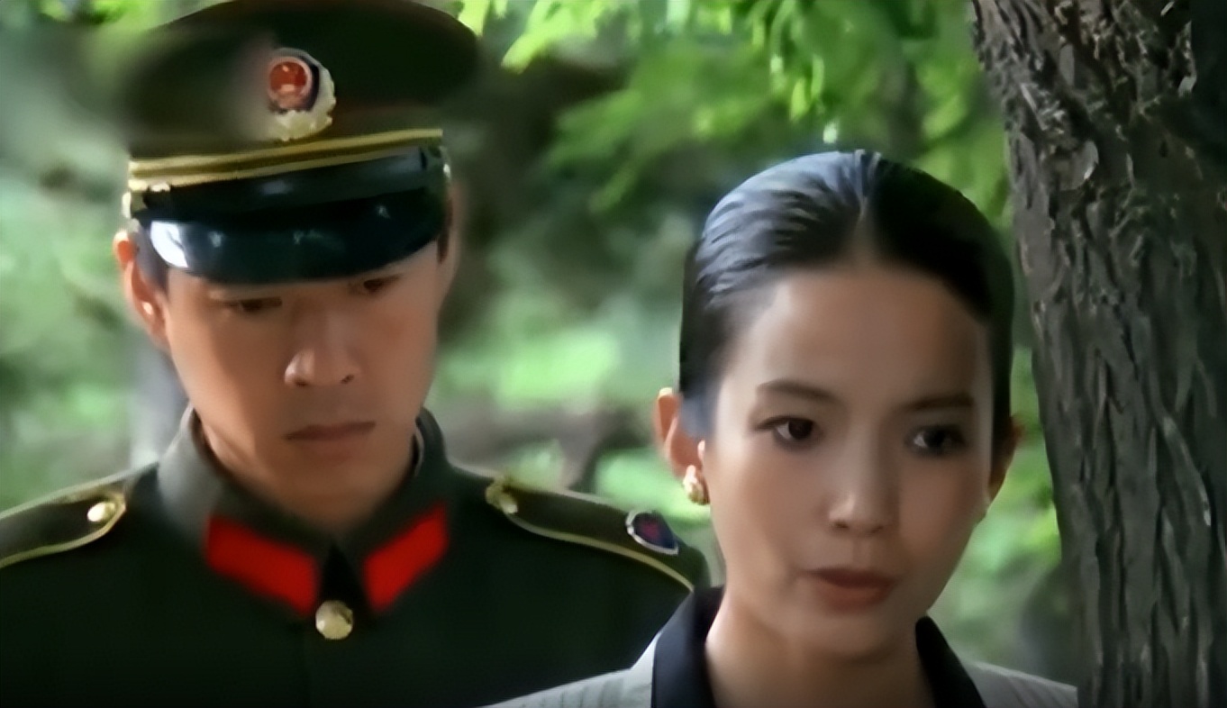 The tough guy Zhang Fengyi broke the heart of his ex-wife Lv Liping, but he only favored Huo Fan ...