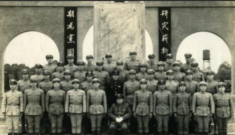 In 1948, Lin Biao accidentally let go of a Kuomintang army, and now he ...