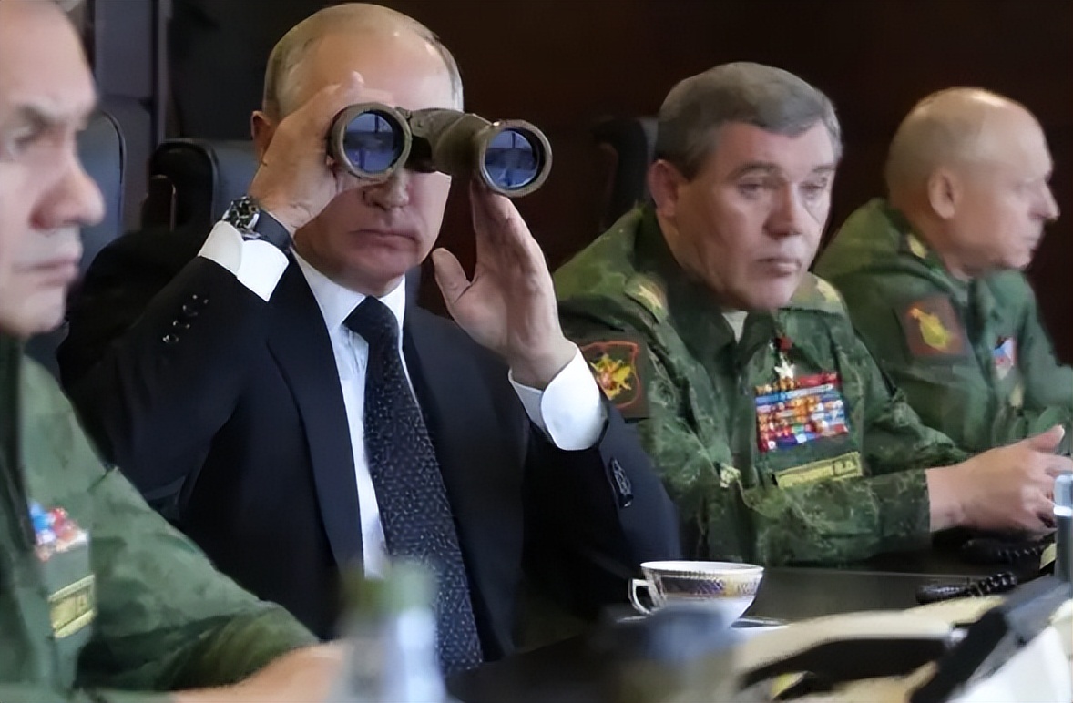 Those who gain the Way help more, those who lose the Way get little ...