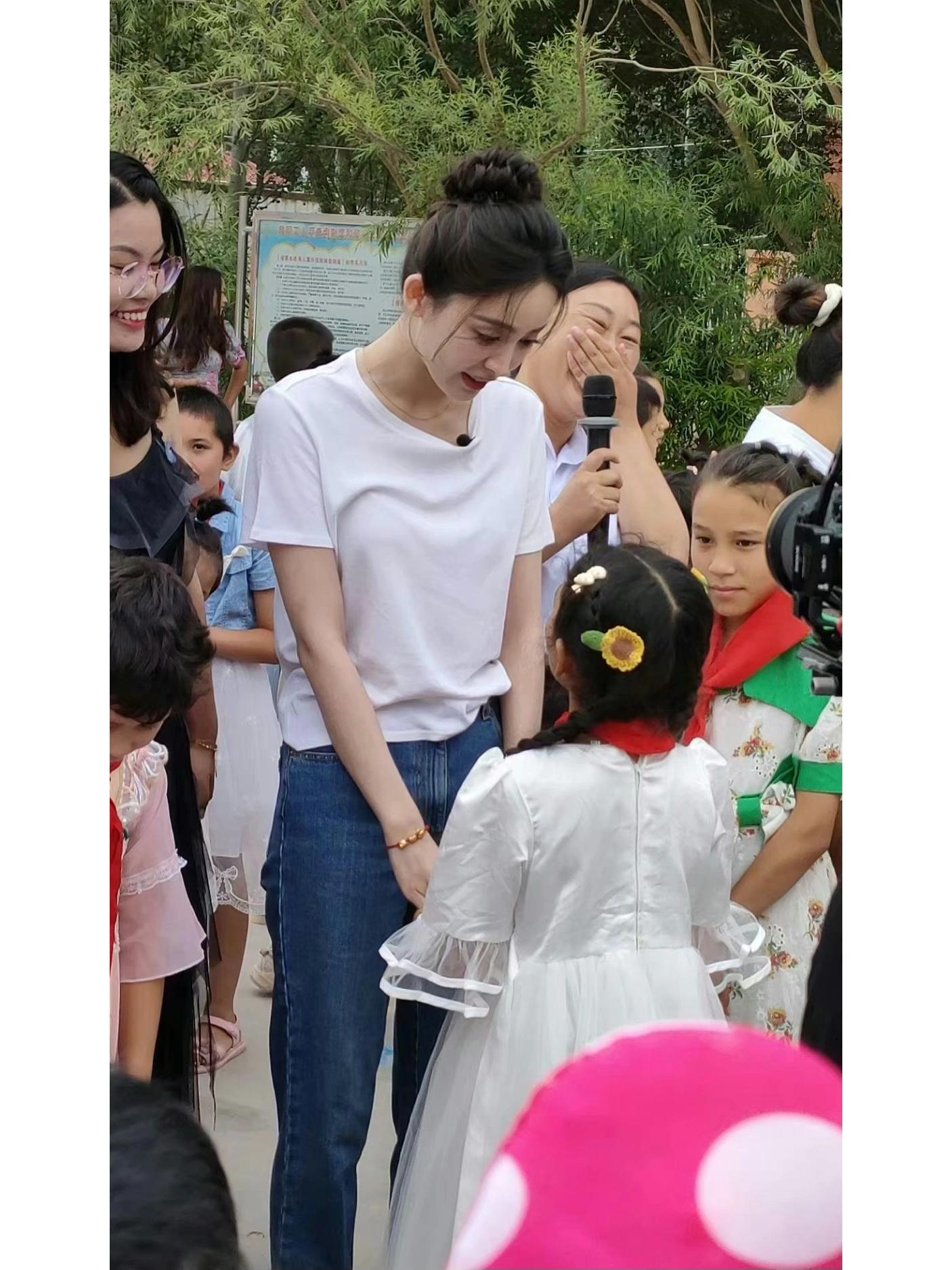 Guli Nazha wears an inventory - iMedia