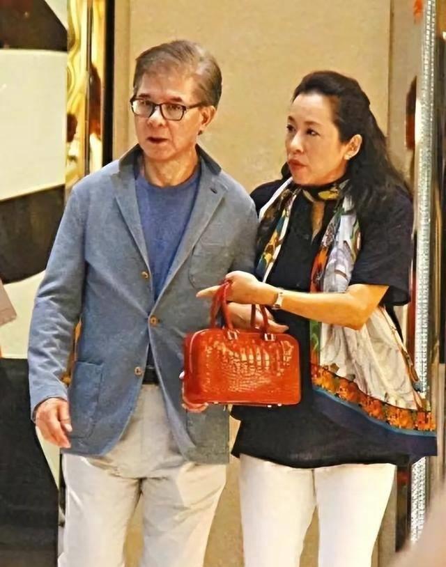 It was revealed that 65-year-old Zhu Lingling had left home and ...