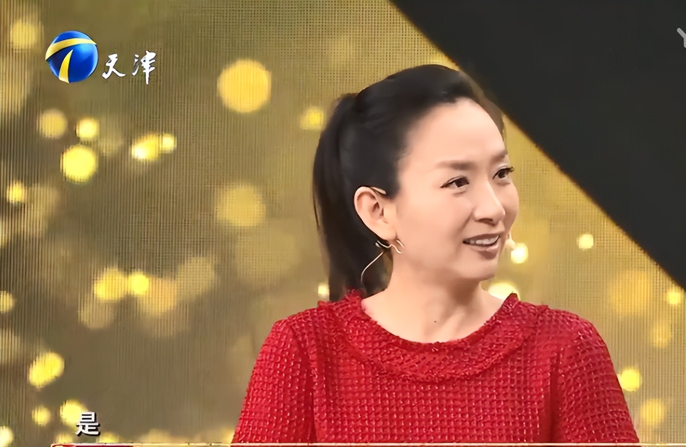 Wang Fang: Dedicated to taking care of the children at home, she has ...