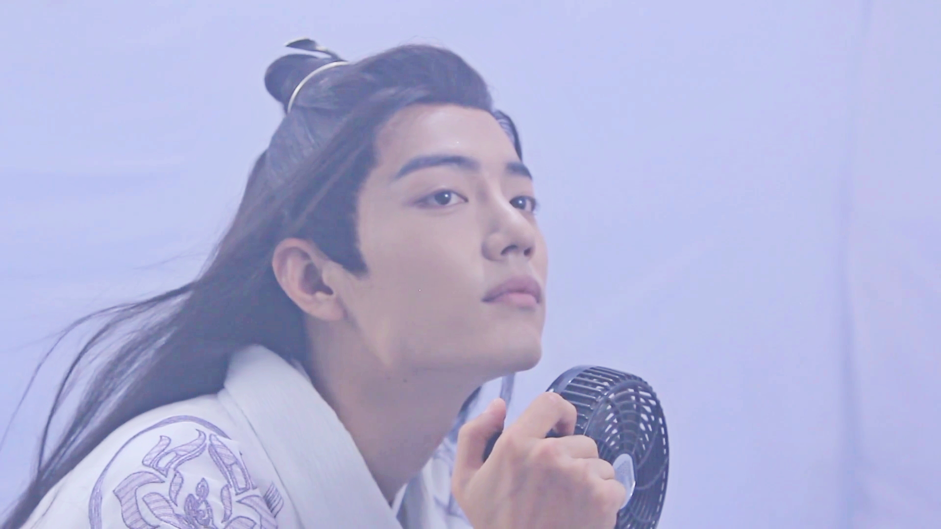 Talking about Wei Wuxian's crying scene, in a desperate situation not ...