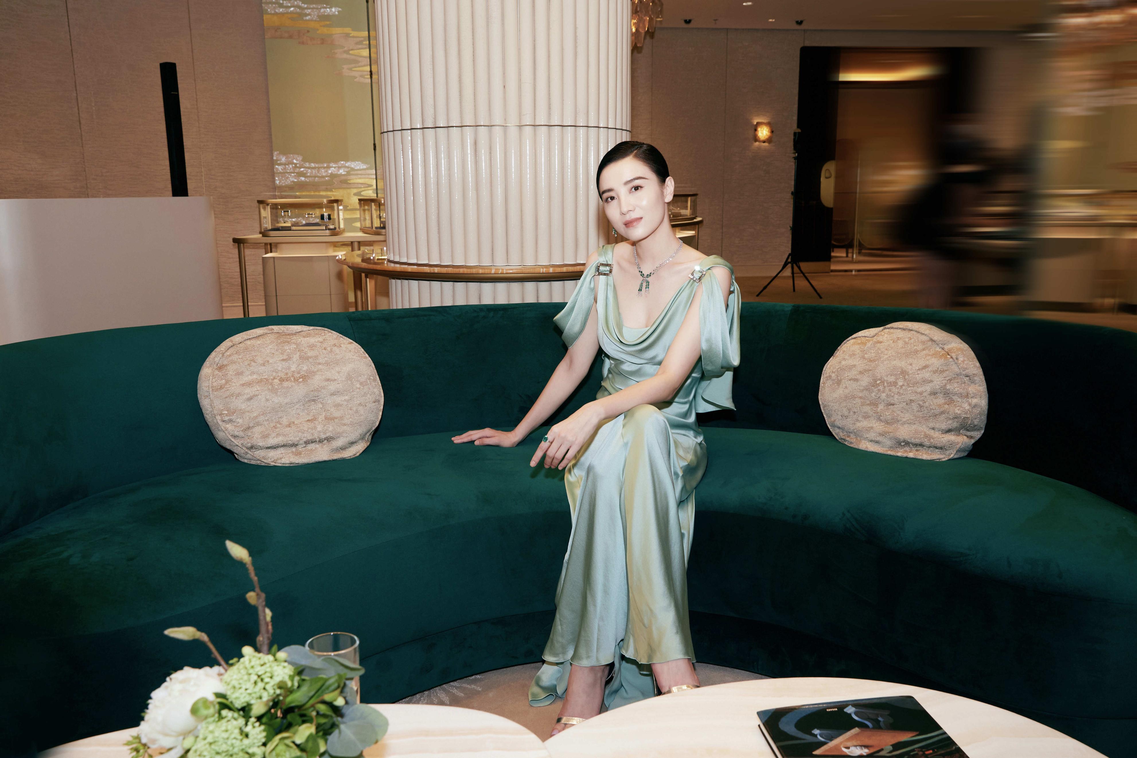 What does Song Jia, who is 42 years old and still calls herself a ...