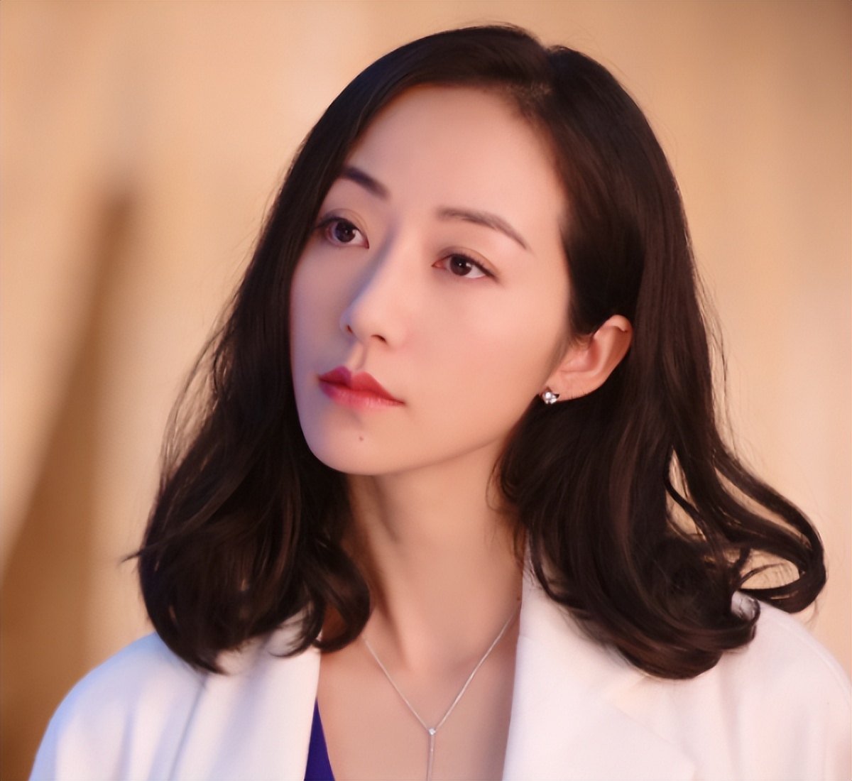 An actress of comparable status in the circle, Han Xue, also known as ...