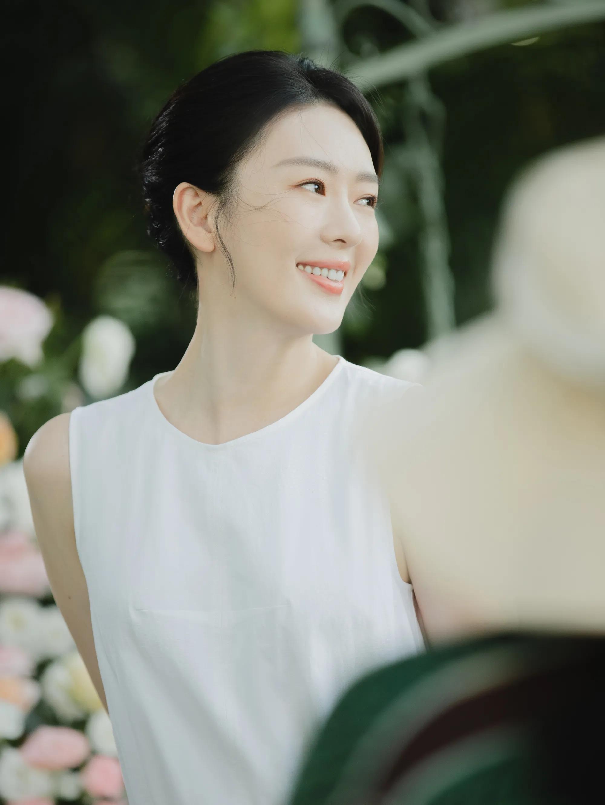 Tong Yao beautiful picture - iNEWS