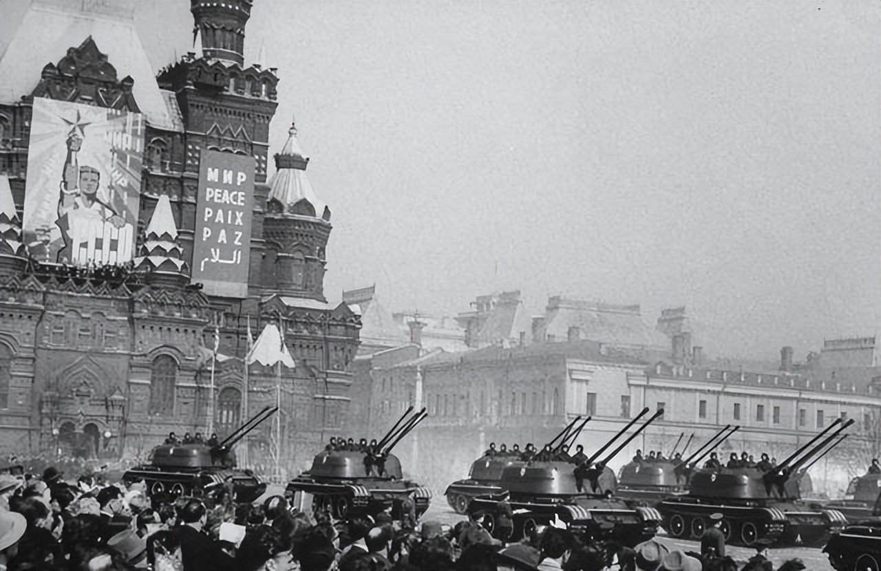 The Soviet Union's "human-ape hybrid" experiment: 5 girls and 11 ...