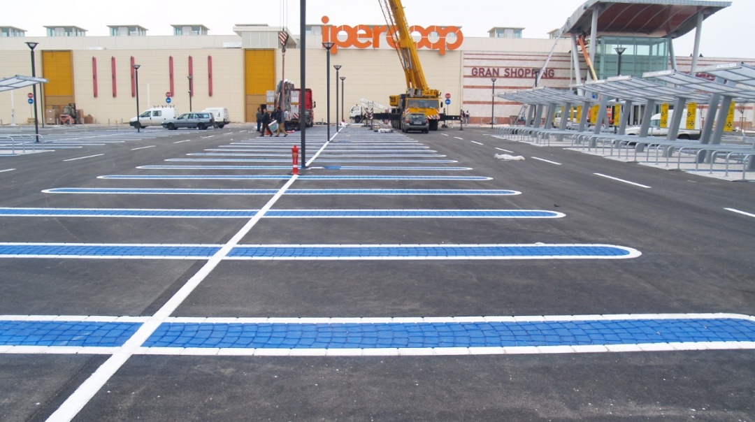 SP Color Parking Lot - iNEWS