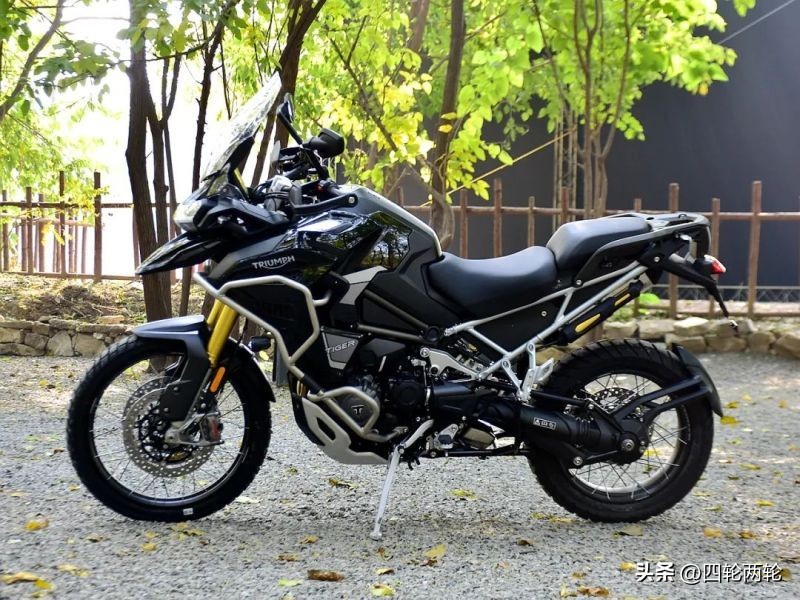 Counting 10 motorcycles equipped with shaft drive, the first one has a ...