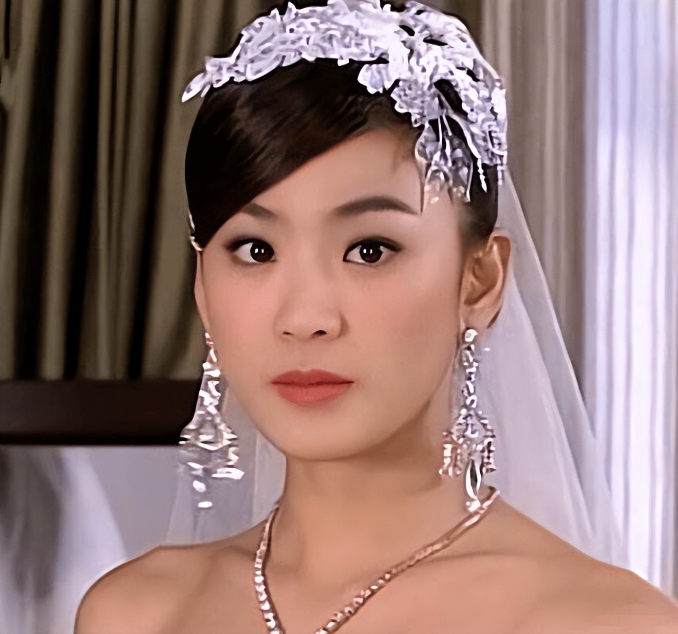 Hong Xiaoling: Born as a model, she created the classic "Ou Yaruo". - iNEWS