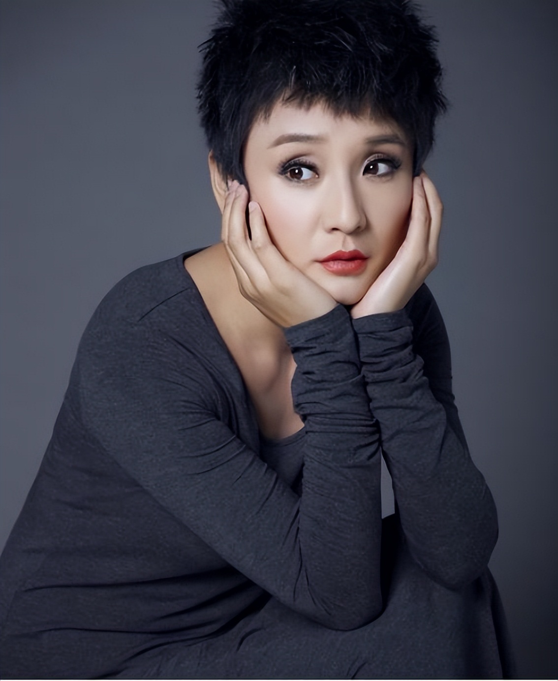 Actor Kong Lin: After 3 relationships, she is still single - iNEWS