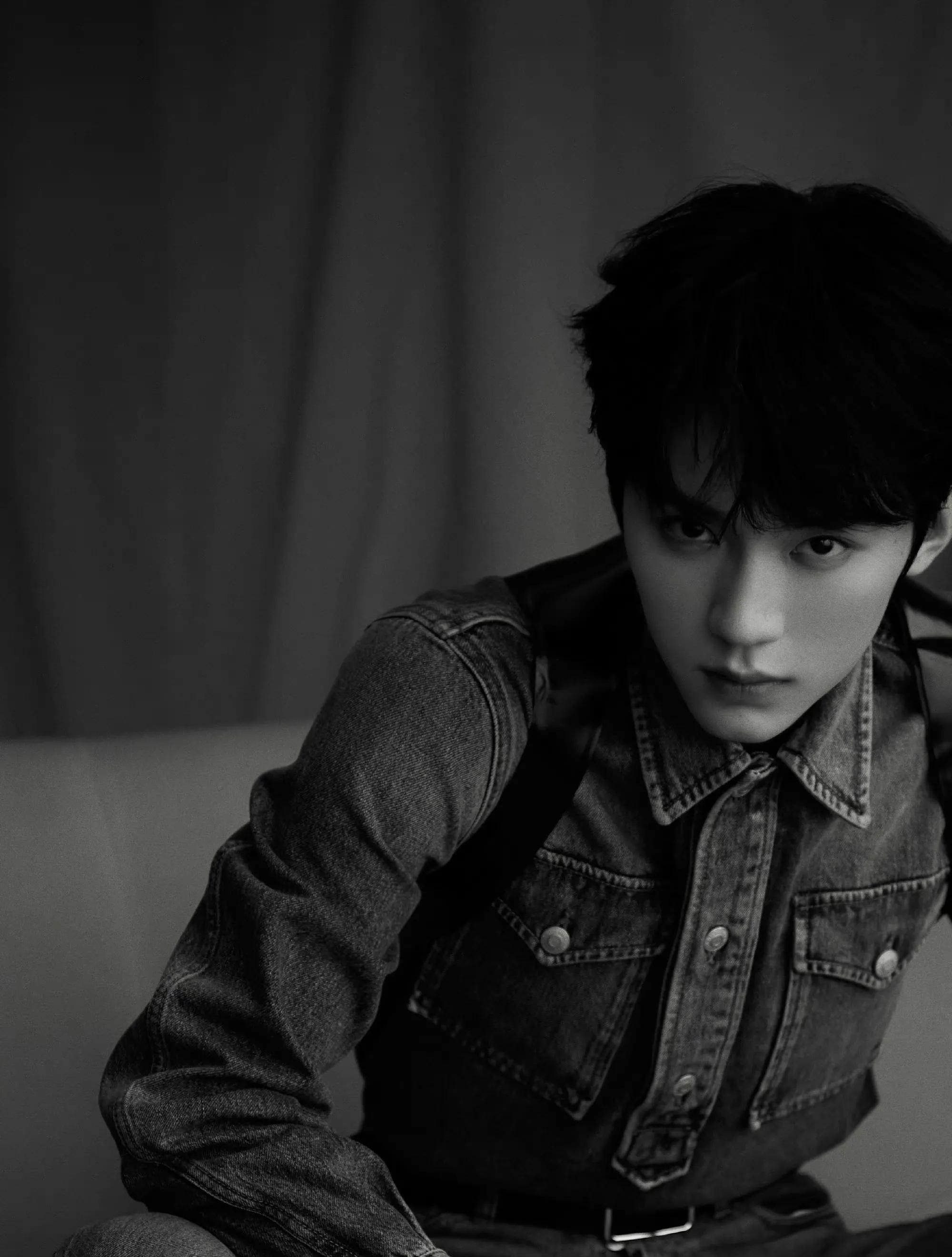 Tencent Video Film and Television Annual Press Conference All Star Models Yang Zi Capable Chen ...