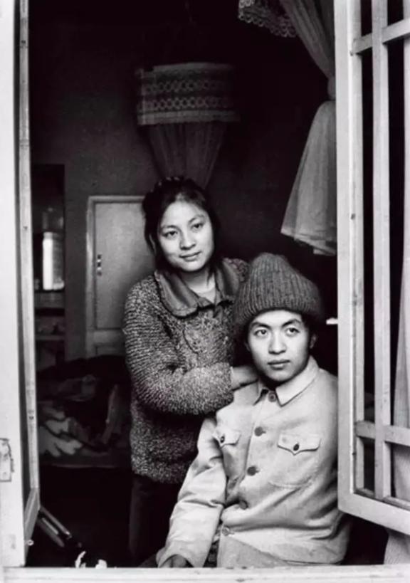 Gu Cheng is known as the "fairy tale poet", and his mind is as innocent ...