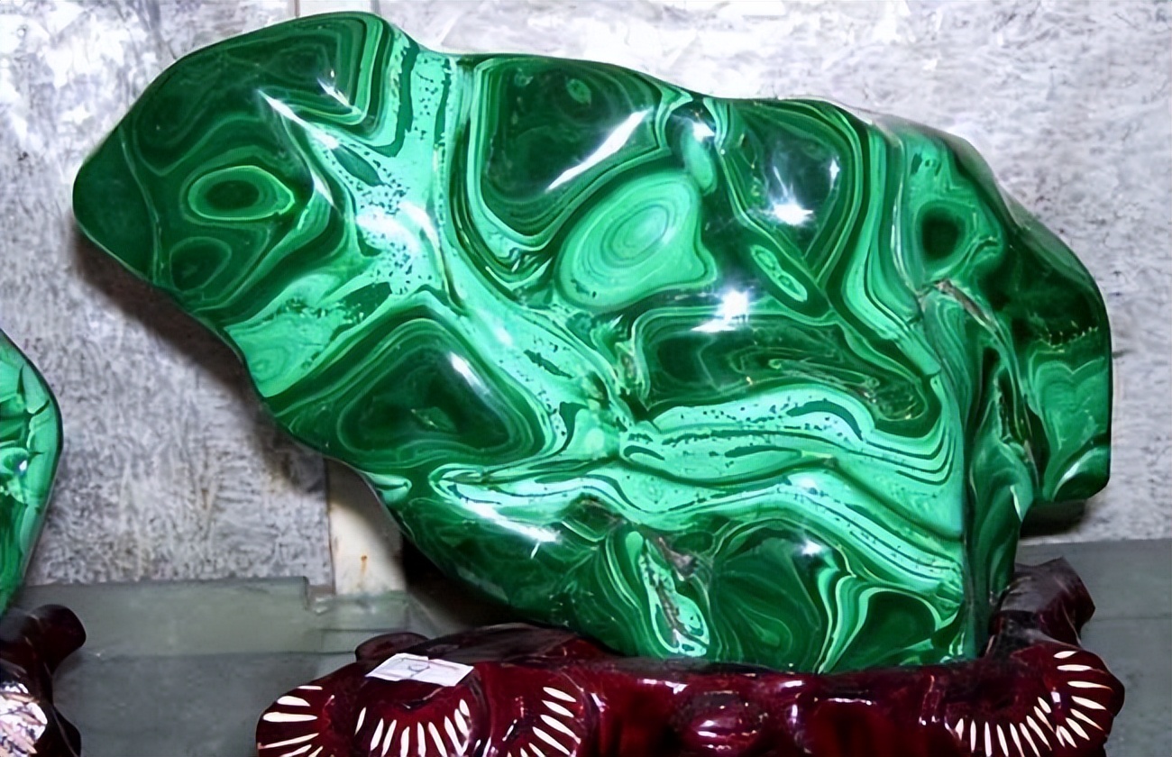 A treasure born in nature, brilliant malachite is a colorful natural ...