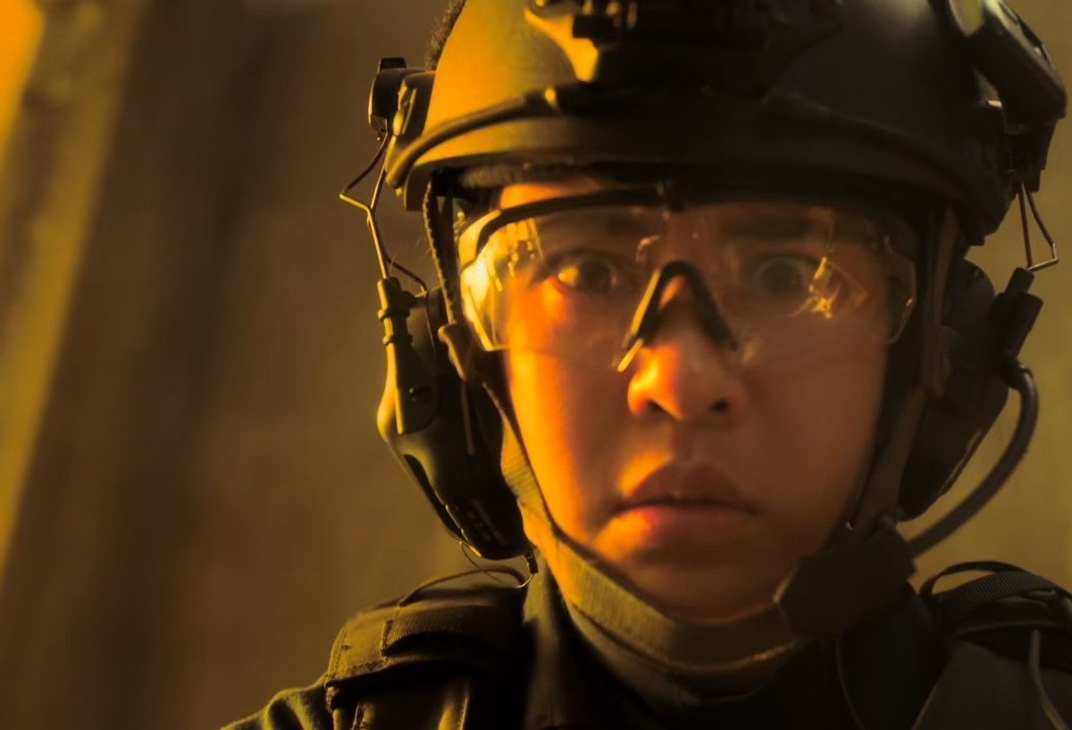 "I Am a Female SWAT" was released for one day and won the top spot on ...