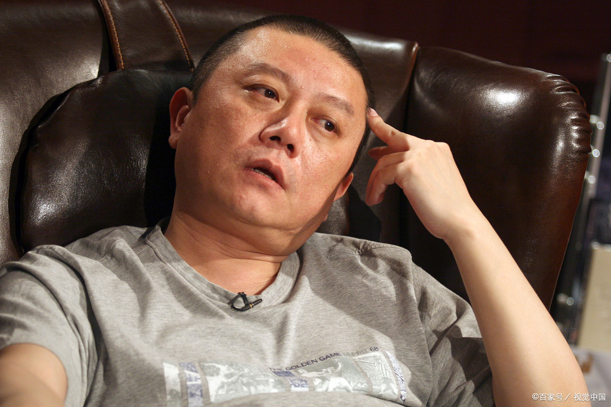 The lover came to force the ex-wife away. The 64-year-old Wang Shuo had ...
