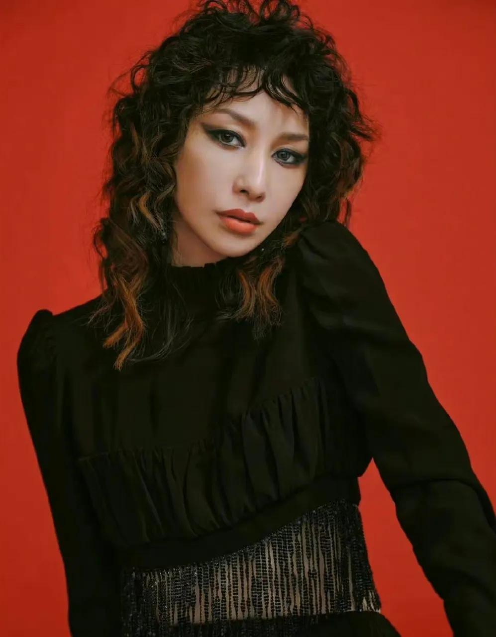 She is 40 years old! Mika Nakashima announced her remarriage and posted ...
