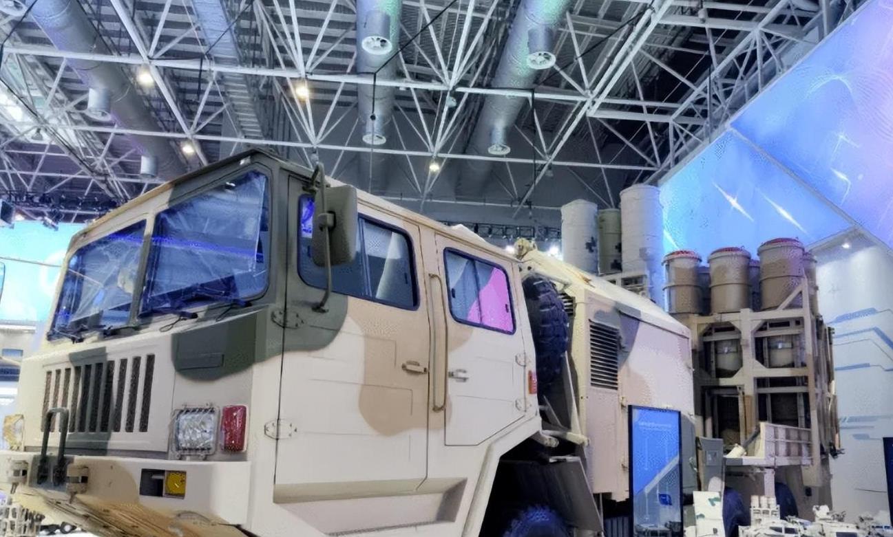 The Hongqi-16FE missile appeared at the air show, with obvious advantages and characteristics ...