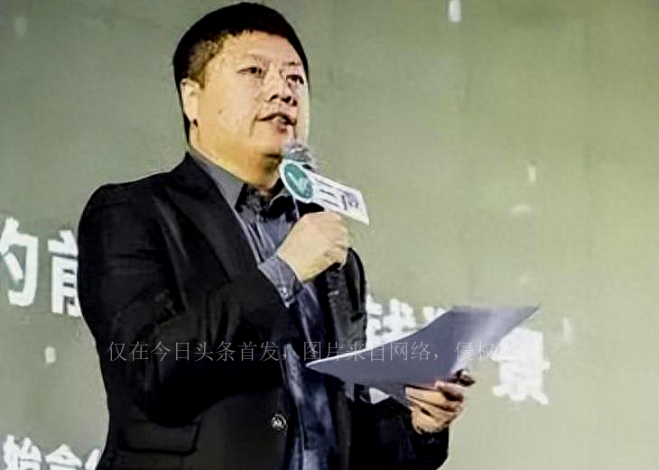 Capital tycoon Wang Ran: At the age of 51, he married actress Tong Yao ...