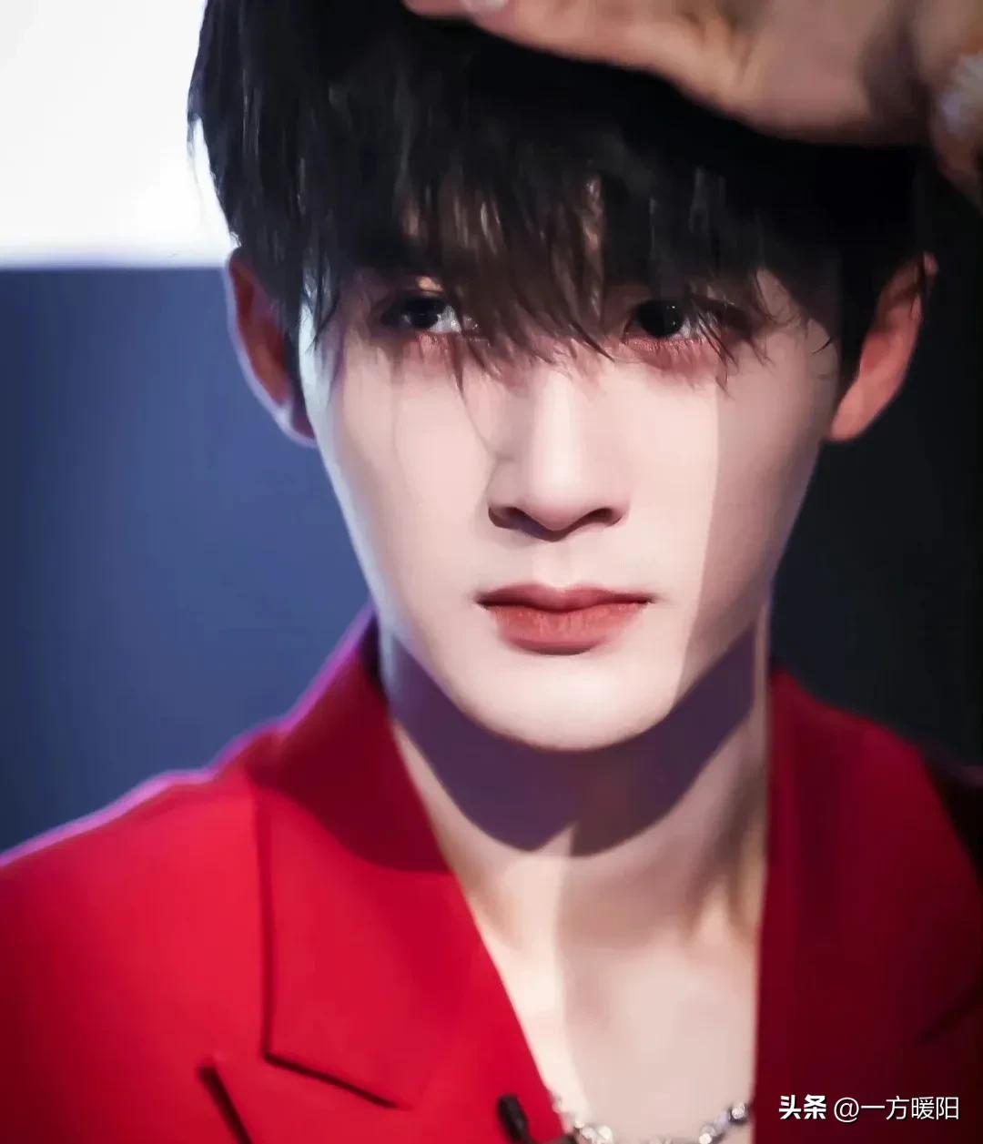 From being transparent to being "top-notch", Tan Jianci finally became ...