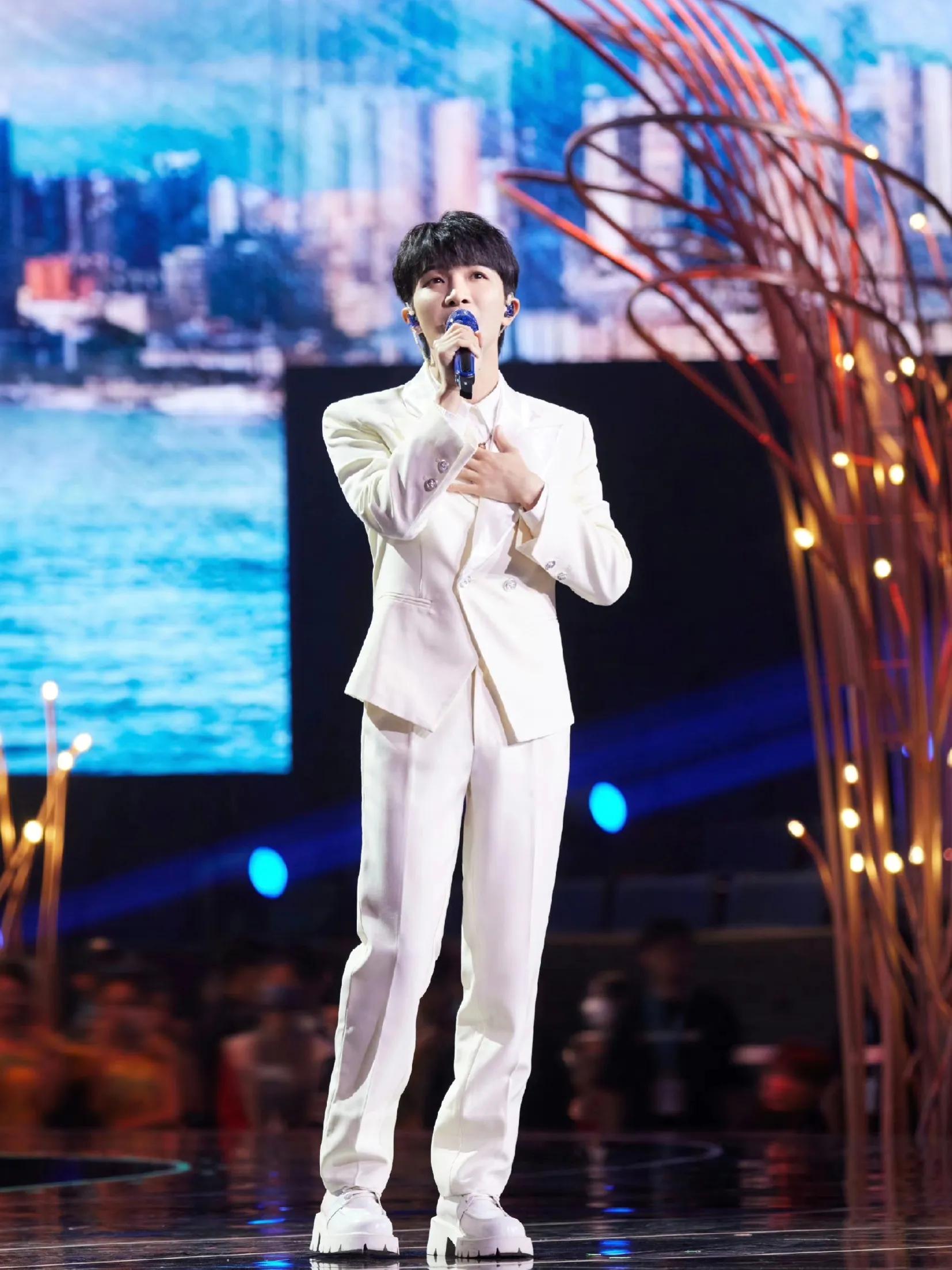 Zhou Shen music king rises! Zhou Shen sang "The Bay" amazingly! It is ...