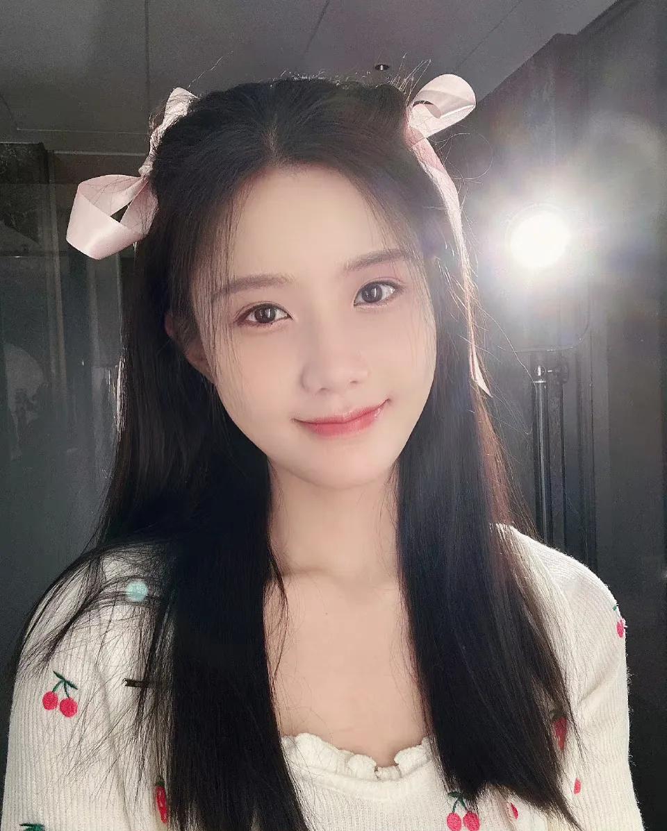 Playful and cute - Ivy Chen - iNEWS