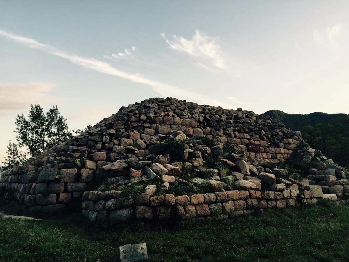 City and Wall (97) Wunu Mountain Castle - iNEWS