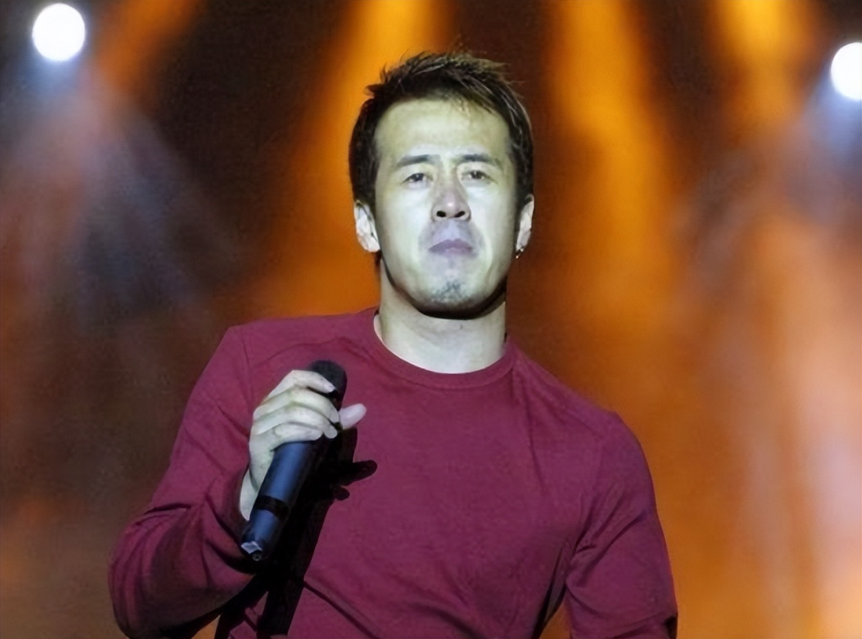 50-year-old Yang Kun sent a video to persuade people not to be afraid ...