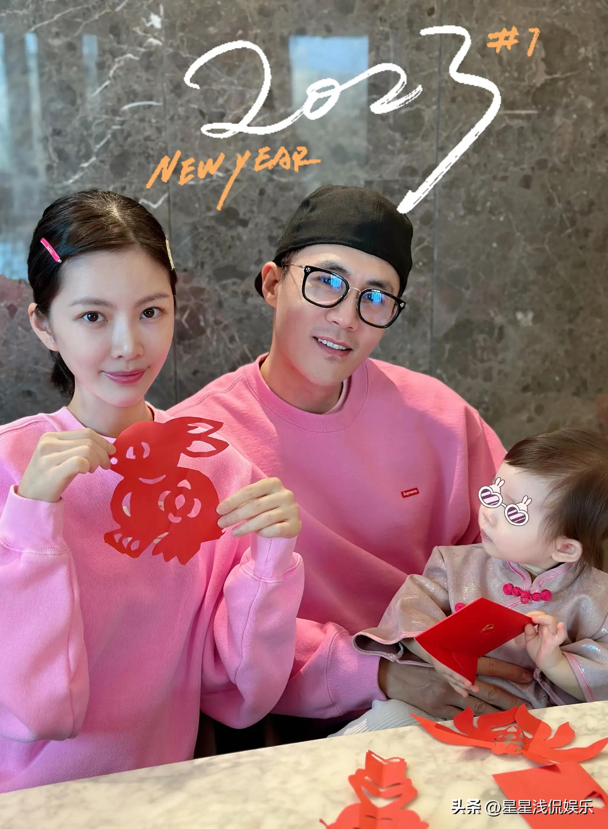 Wang Can posted a family portrait in the New Year, and he matched well ...