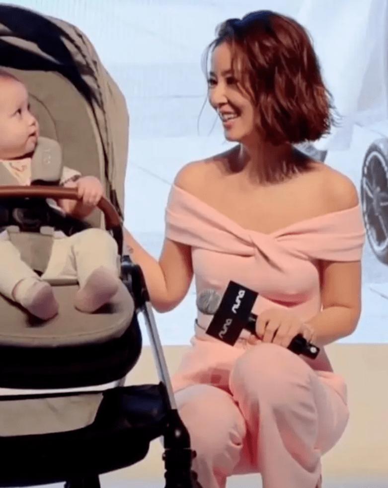 Lin Hsinju was suspected of not wearing underwear at the event, and the clothes on her chest ...