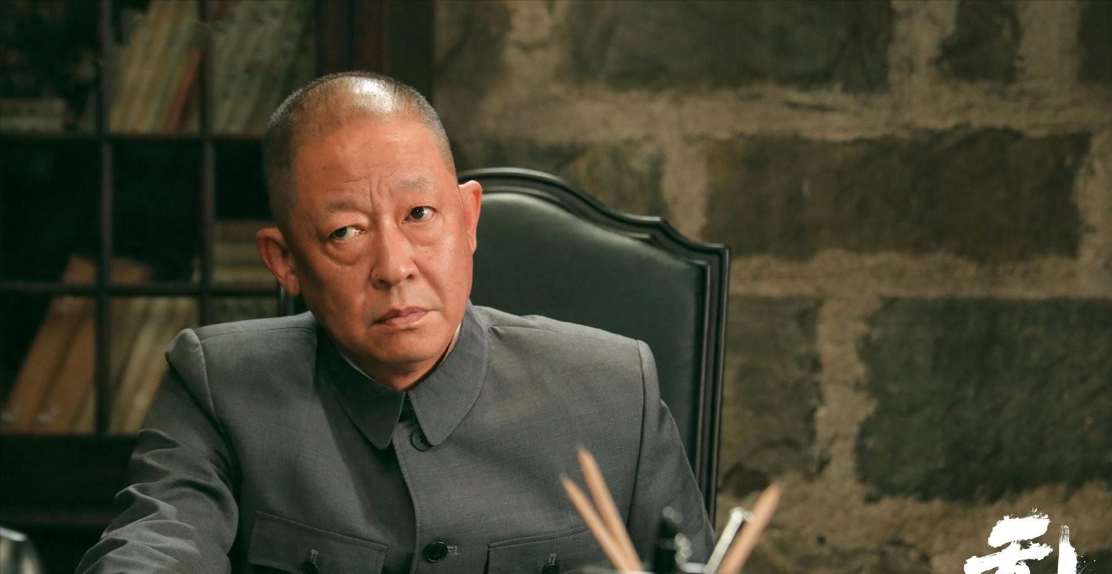 The spy drama "The Beehive" was launched on air. I avoided Han Dong and Song Yi, but I was ...