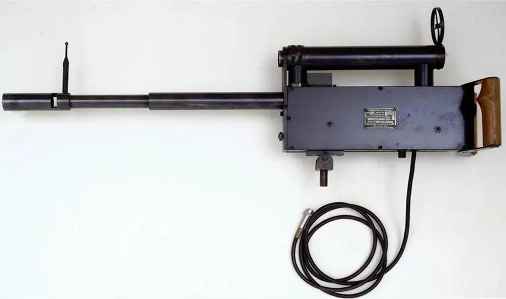 The alternative weapon of the United States in World War II - McGlashan ...