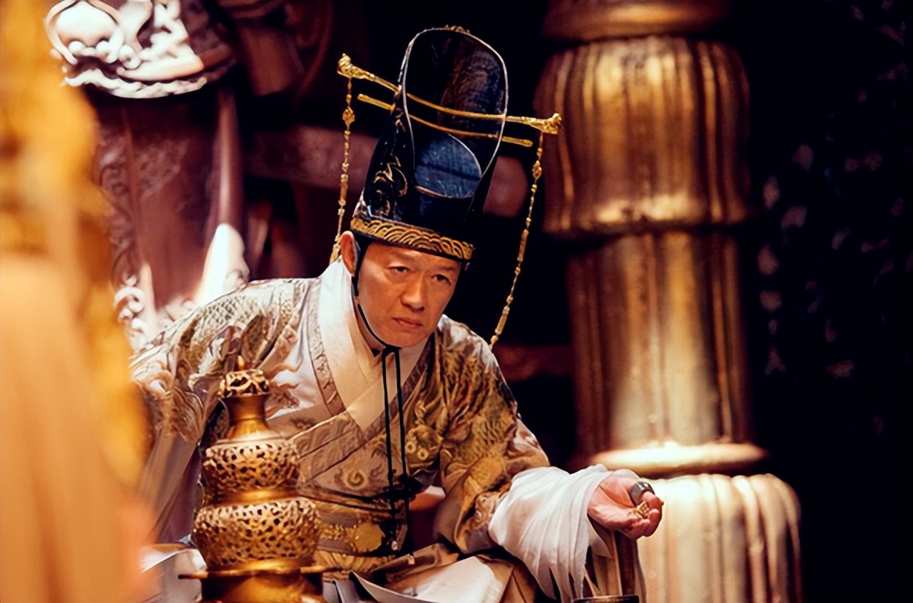 The emperor of the Ming Dynasty used eunuchs a lot, and the eunuch ...