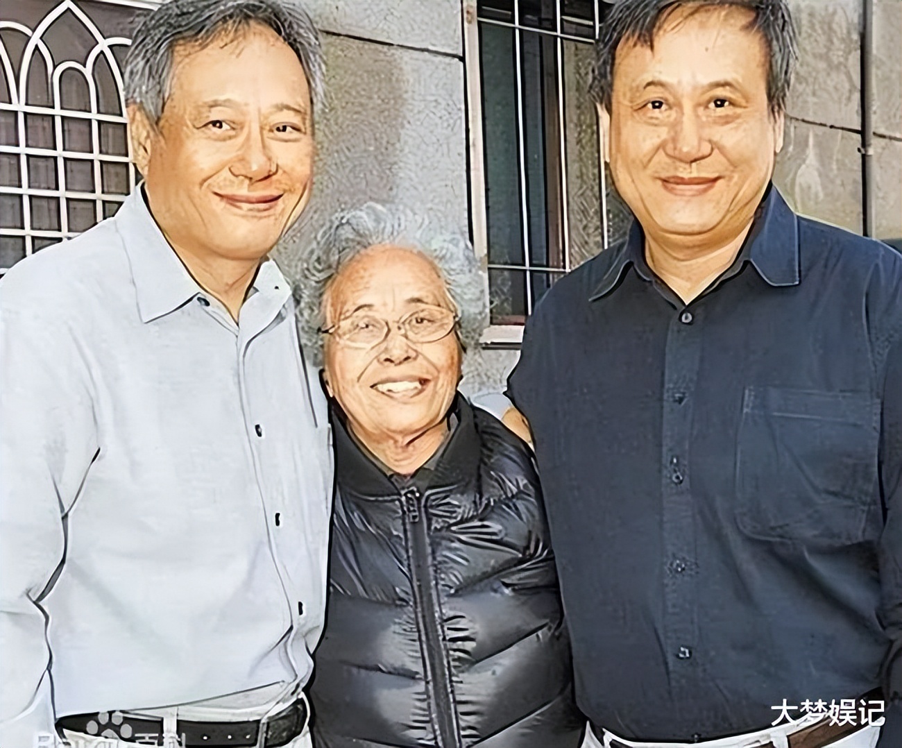 Ang Lee's mother passed away at the age of 97, and the front page ...