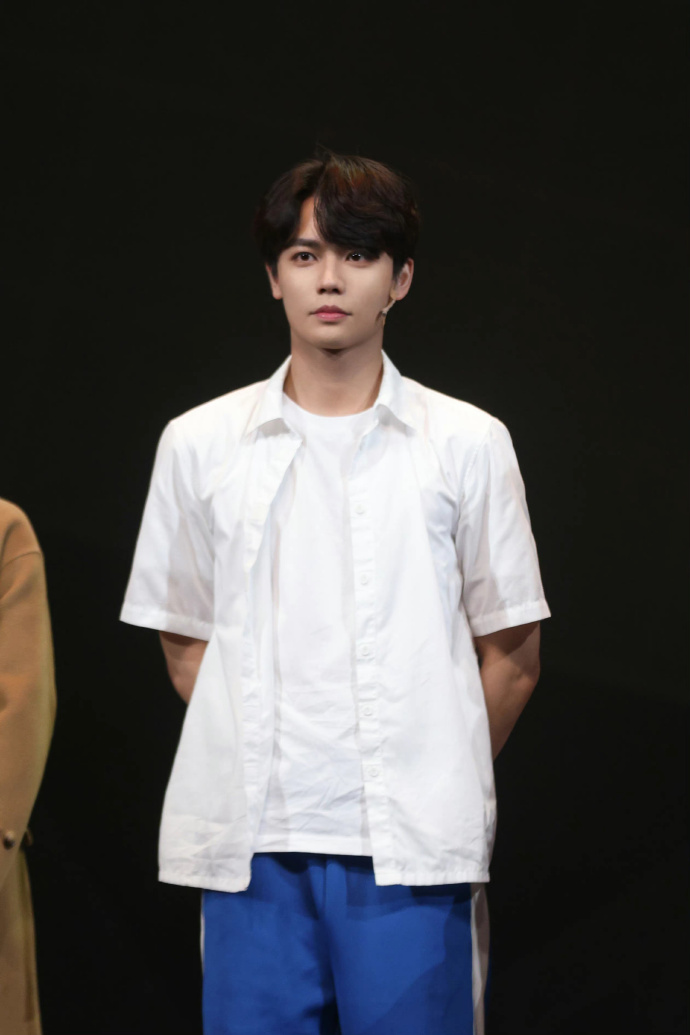 Lin Yanjun collapsed, and Feier Orchestra Aqin supported, bluntly ...