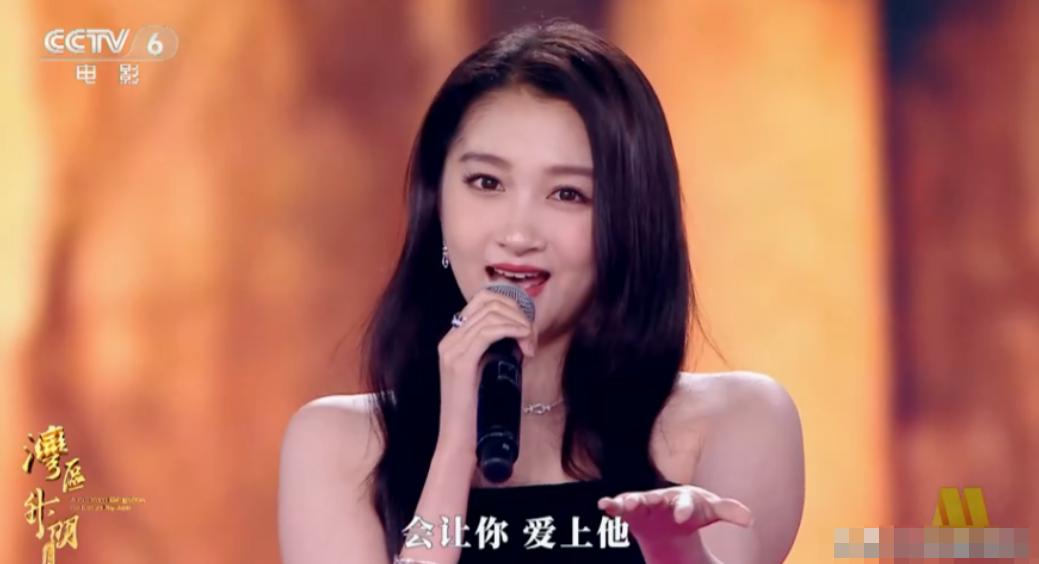 Hua Chenyu and Li Yuchun, two "hunger" singers, completely revealed their true colors in Hong ...