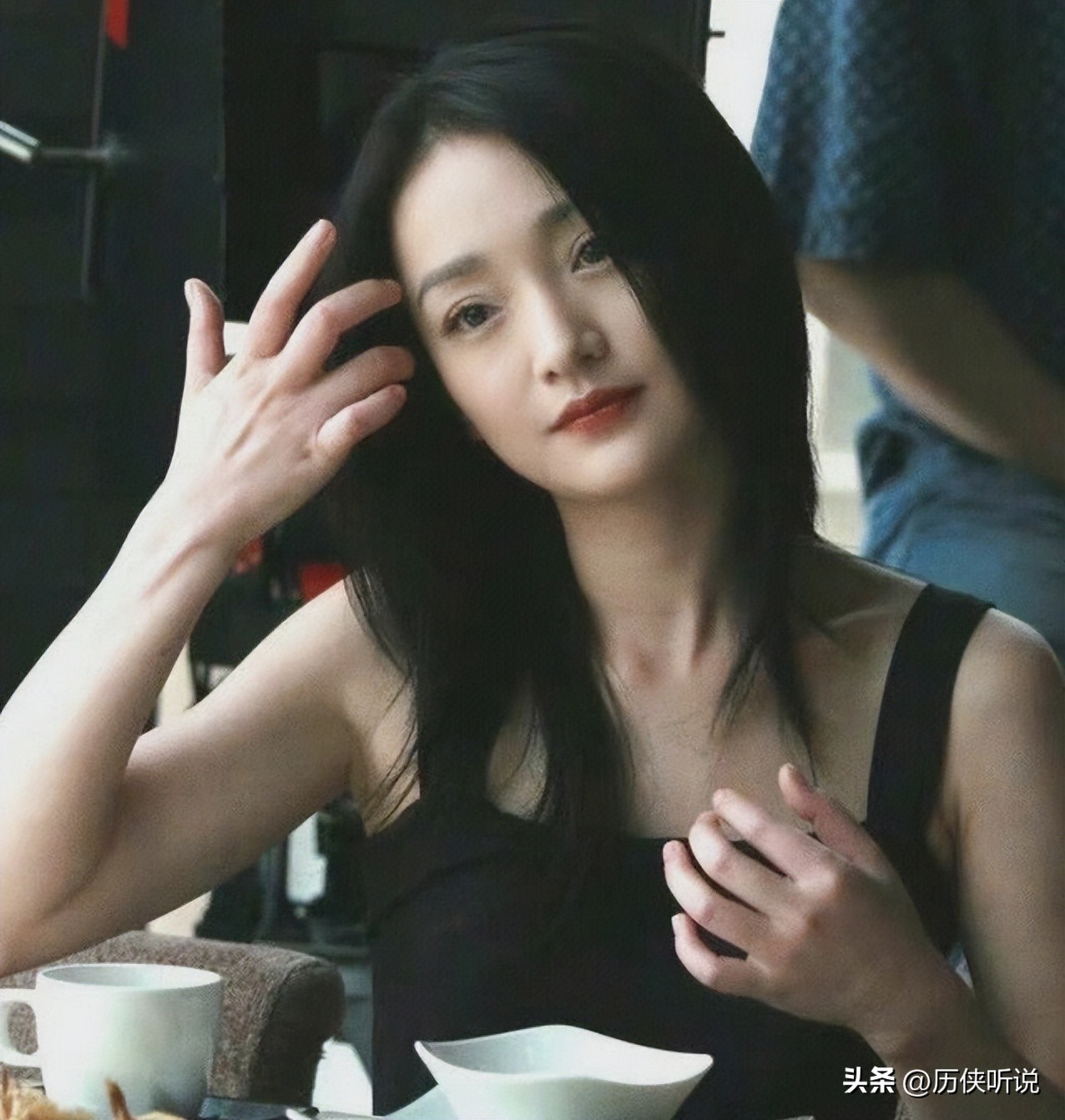 "Irregularity? Self-interest at the expense of others?" Wake up Zhou Xun, acting skills are not ...