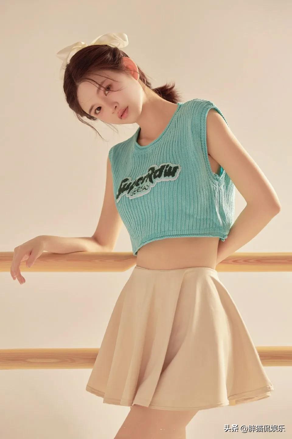 Lin Siyi staged a birthday blockbuster, deducing the softness and ...