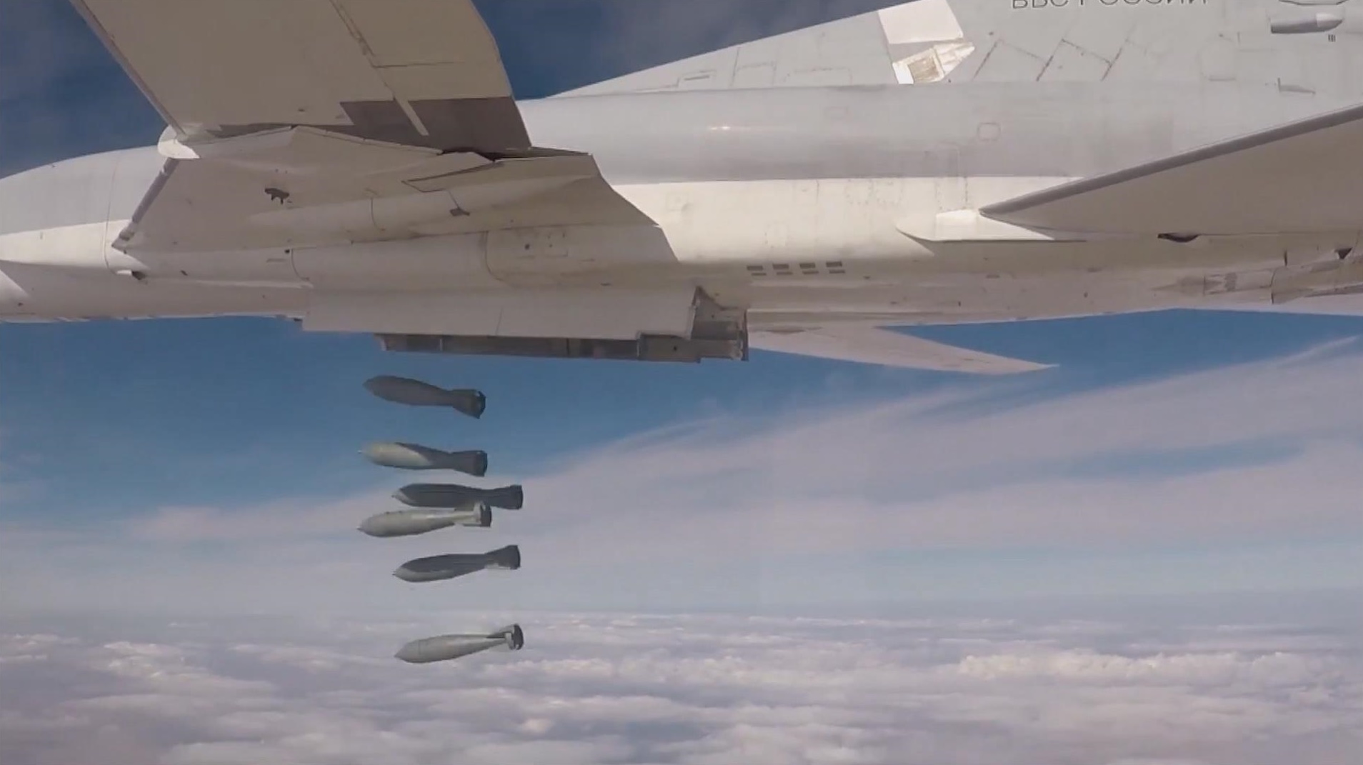 The Russian army used a large number of glide bombs, and the Ukrainian ...