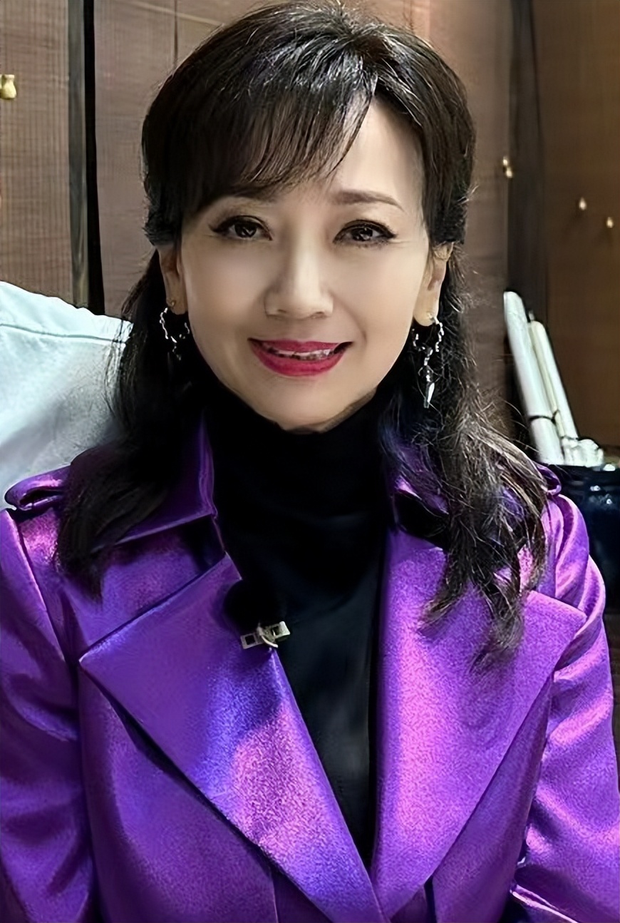 55-year-old Xie Tianhua succeeded in chasing stars and showed ...