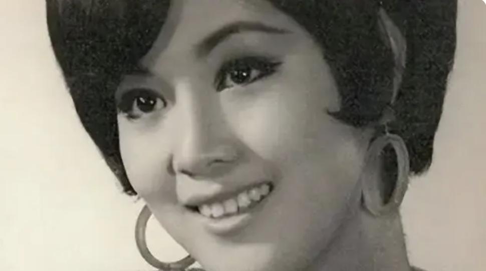 The Queen of Fengyue Films, He Lili, became famous and married into a ...