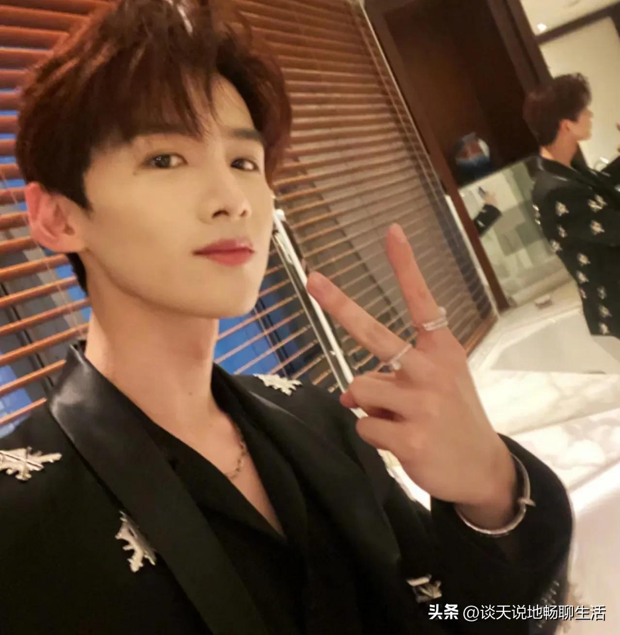 Why many people like the handsome actor Bai Jingting - iNEWS